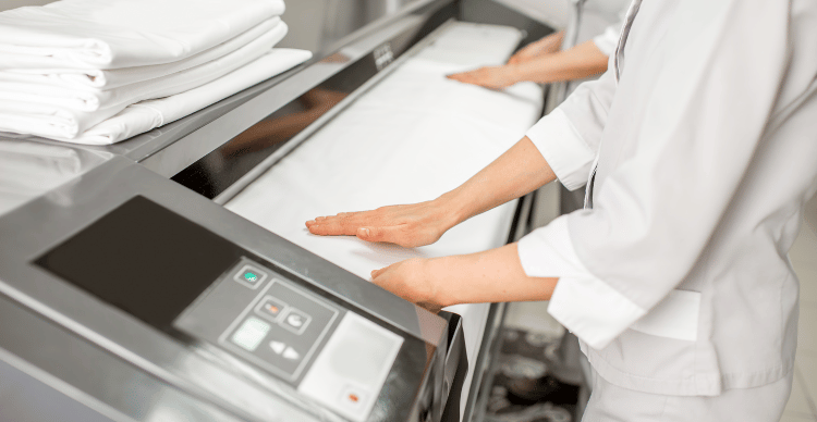 Choosing the Right Automatic Ironing Machine for Your Needs