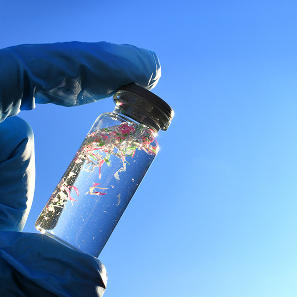 Réduire les microplastiques en blanchisserie : quelles actions font ...